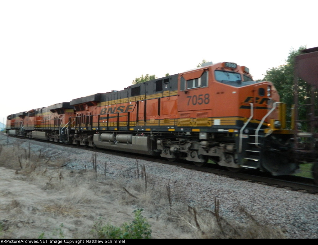 BNSF 7058